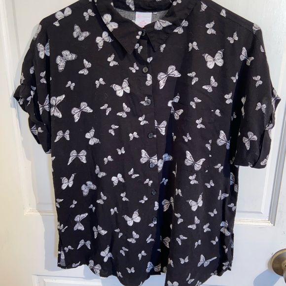 NOBO | Tops | No Boundaries Short Sleeve Black Shirt Size 113 With ...
